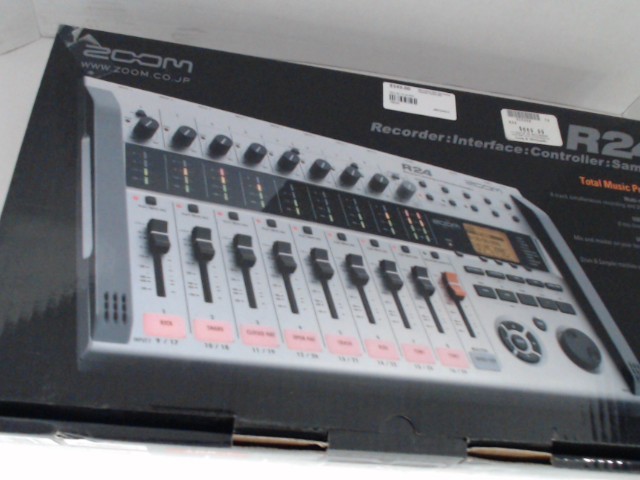 zoom r24 | Avenue Shop Swap & Sell