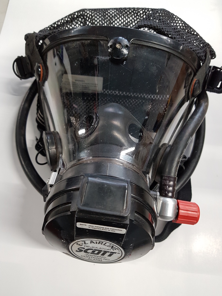 Scott AV-2000 Full Face Respirator with E-Z FLO Regulator | Avenue Shop ...