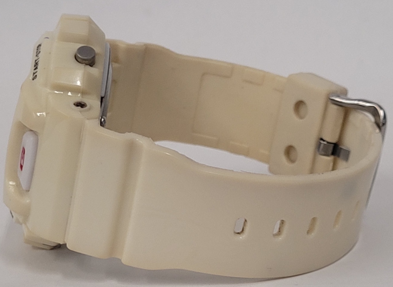 CASIO G SHOCK CREAM COLOUR WRIST WATCH | Avenue Shop Swap & Sell