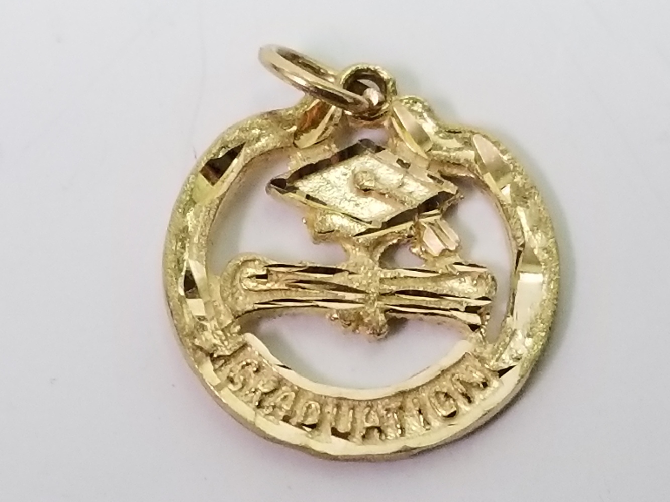 10 Karat Yellow Gold Graduation Pendant | Avenue Shop Swap & Sell