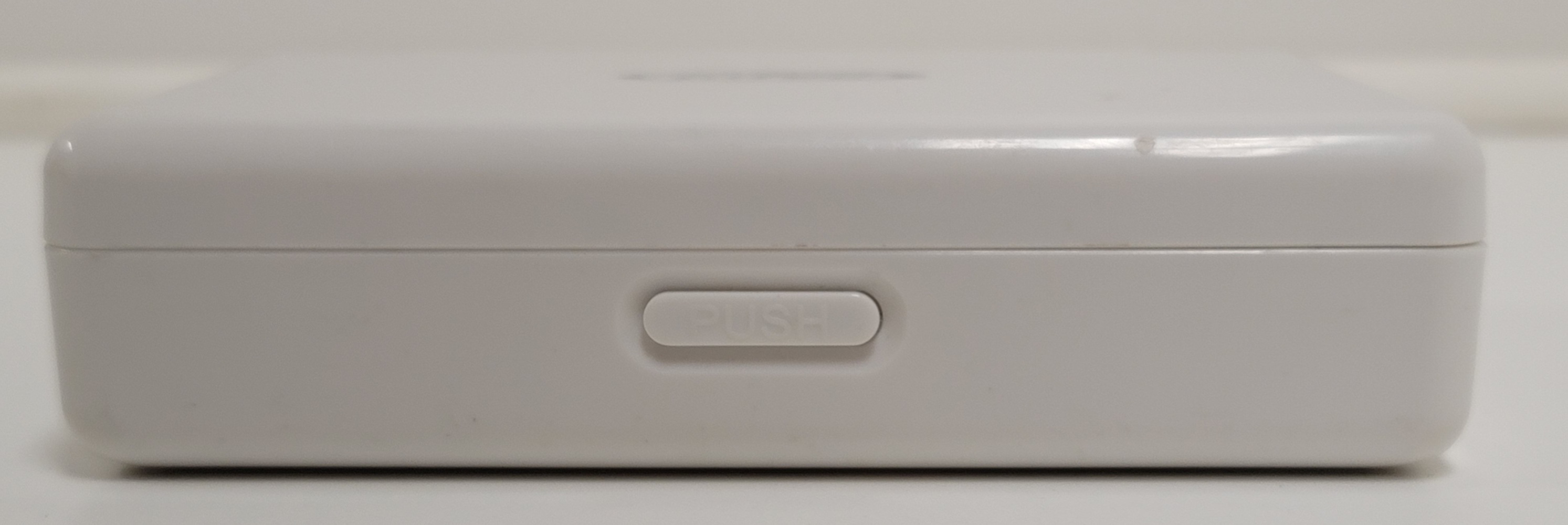 Intec DS Lite Hard Shell Console and Game Case | Avenue Shop Swap & Sell