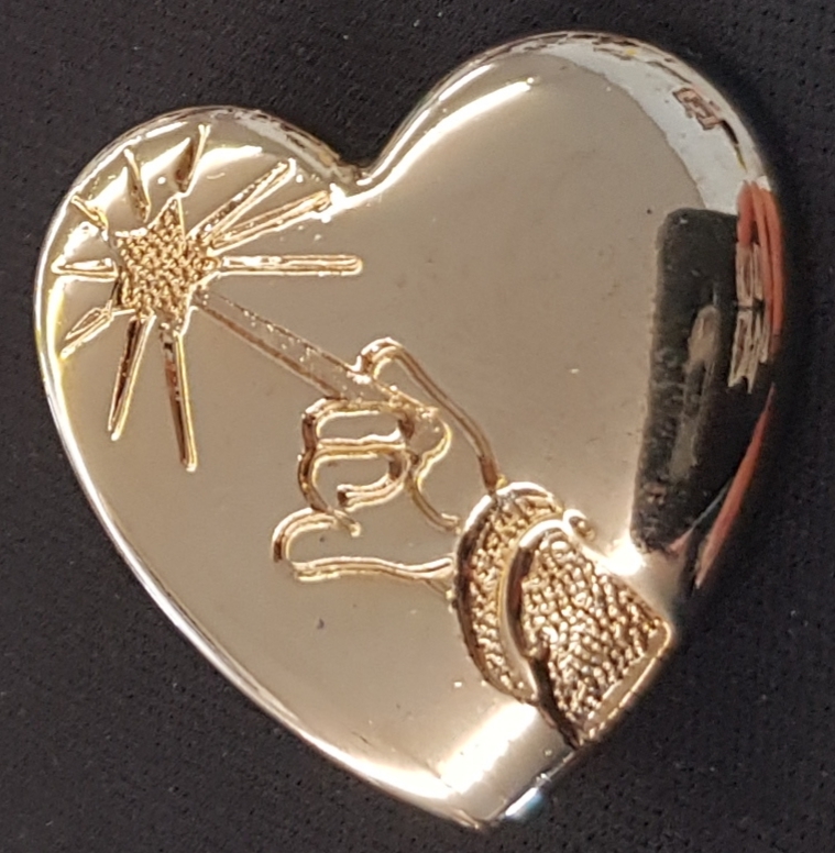 VINTAGE DISNEY THE VARIETY CLUB ARM AND WAND HEART PIN | Avenue Shop ...