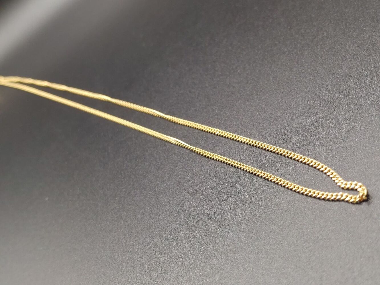 Twenty-Four Inch 18 Karat Yellow Gold Curb Chain | Avenue Shop Swap & Sell