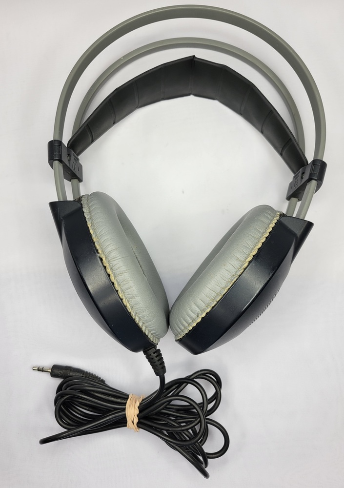 AKG K77 Perception Lightweight Studio Headphones - Semi-Closed | Avenue ...