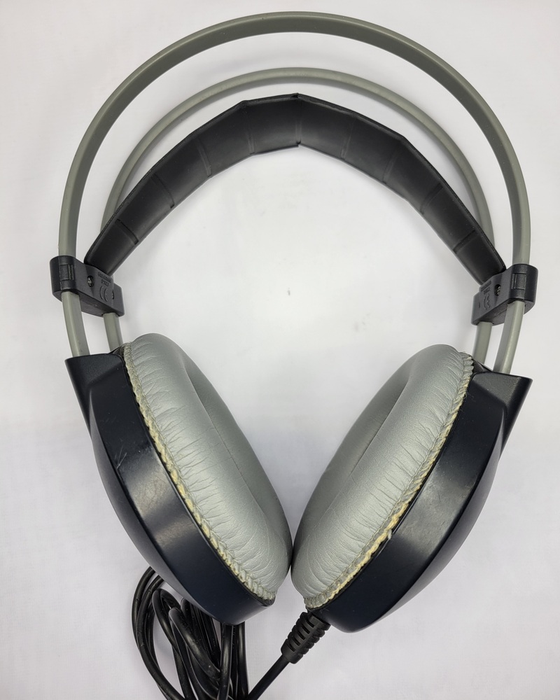 AKG K77 Perception Lightweight Studio Headphones - Semi-Closed | Avenue ...