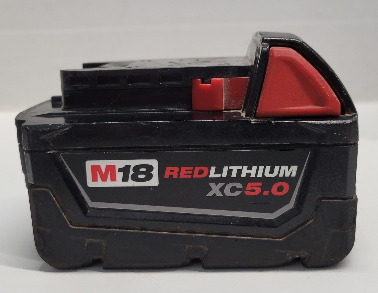 Milwaukee M18 Red Lithium XC 5.0ah Battery Pack | Avenue Shop Swap & Sell