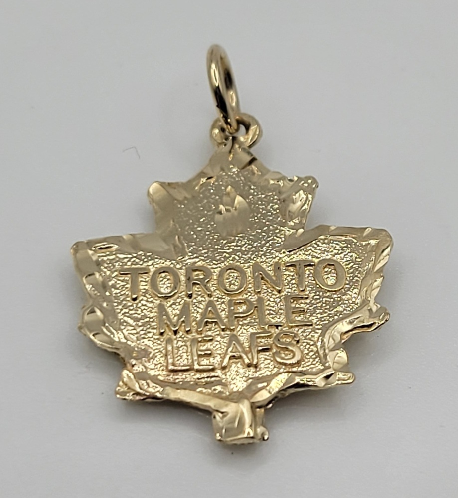 10K Yellow Gold Toronto Maple Leafs Pendant | Avenue Shop Swap & Sell