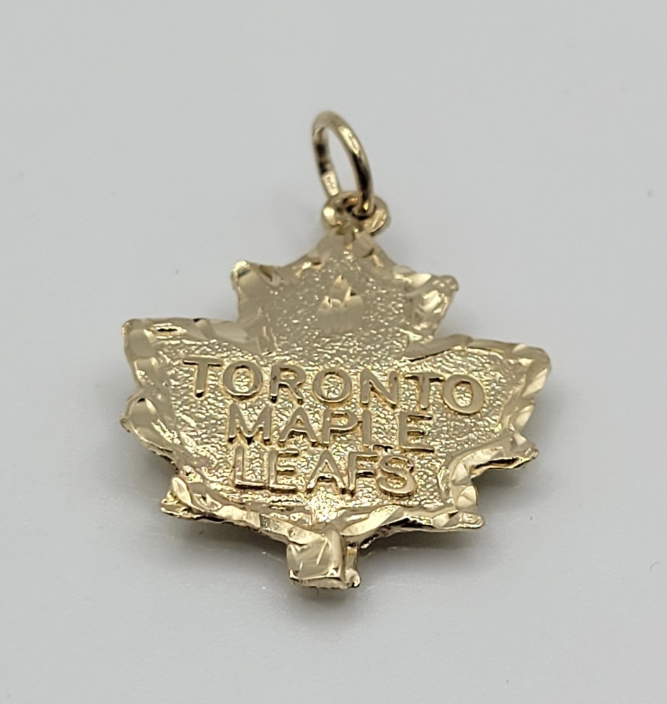 10K Yellow Gold Toronto Maple Leafs Pendant | Avenue Shop Swap & Sell