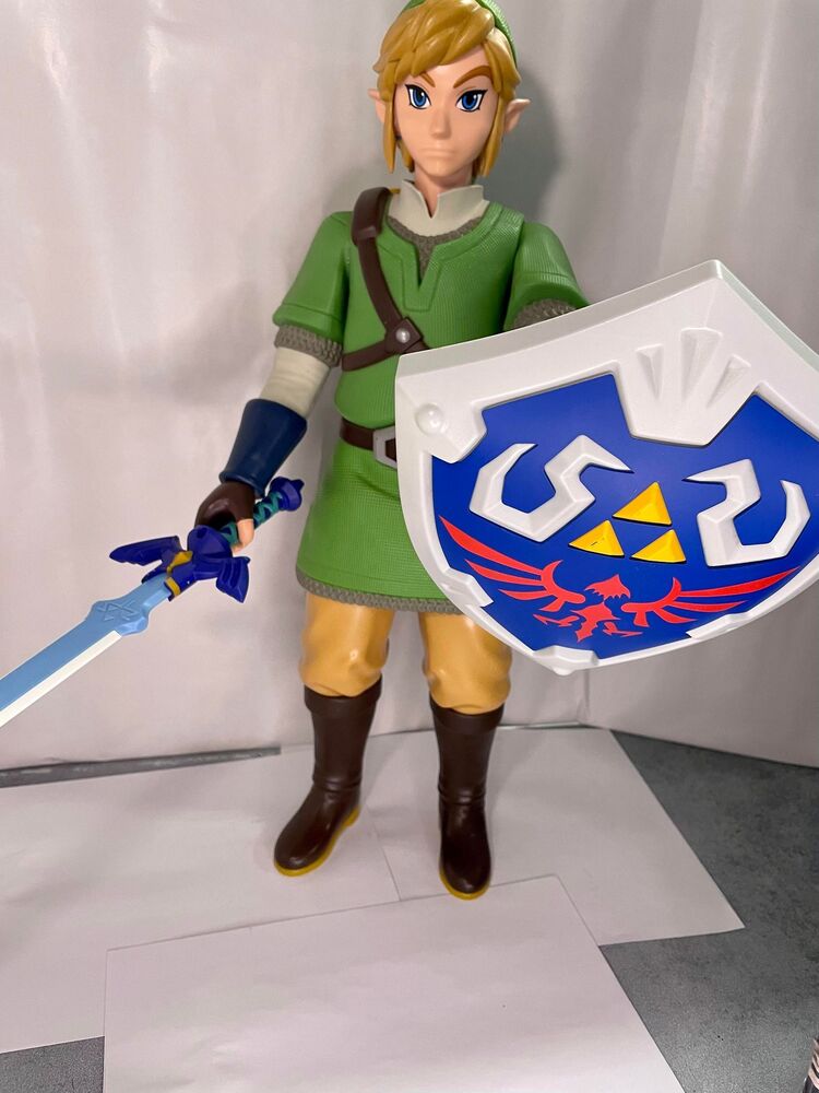 Legend of Zelda Link Deluxe Figure (20") | Avenue Shop Swap & Sell