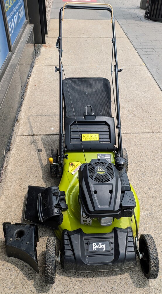 RADLEY 144cc 3-in-1 Gas Lawn Mower - 22" with Catcher/Bag, Deflector ...