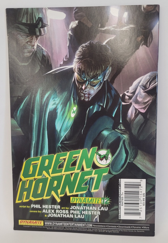 VAMPIRELLA VOLUME 1 COLLECTION | Avenue Shop Swap & Sell