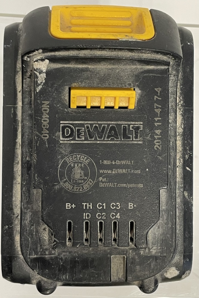DEWALT DCB207 20V 1.3AH BATTERY | Avenue Shop Swap & Sell