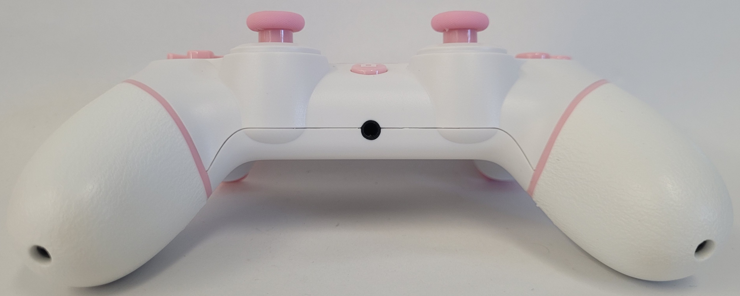 AceGamer Wireless Pink and White Playstation 4 (PS4) Controller ...