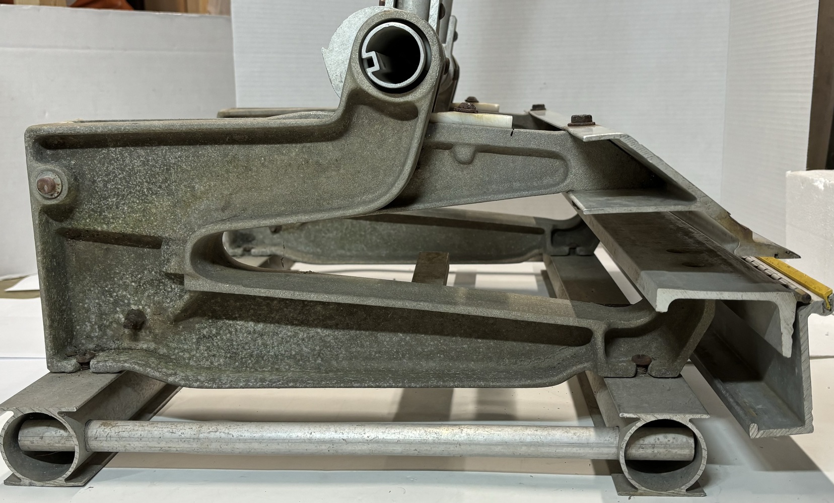 Van Mark - Mark 1 Series (M200) With Stand! | Avenue Shop Swap & Sell