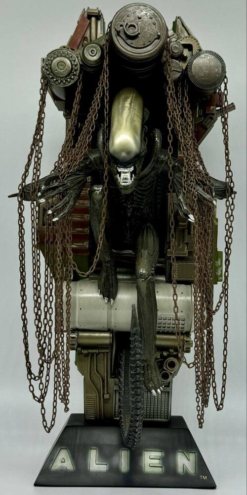 Sideshow Coolectibles Alien Diorama Limited Edition | Avenue Shop Swap ...