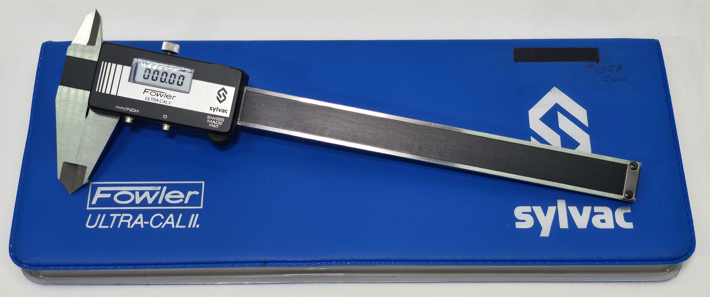 Fowler SYLVAC Ultra-Cal II Swiss Made Digital Caliper 0-6 in / 0-150mm with Case | Avenue Shop ...