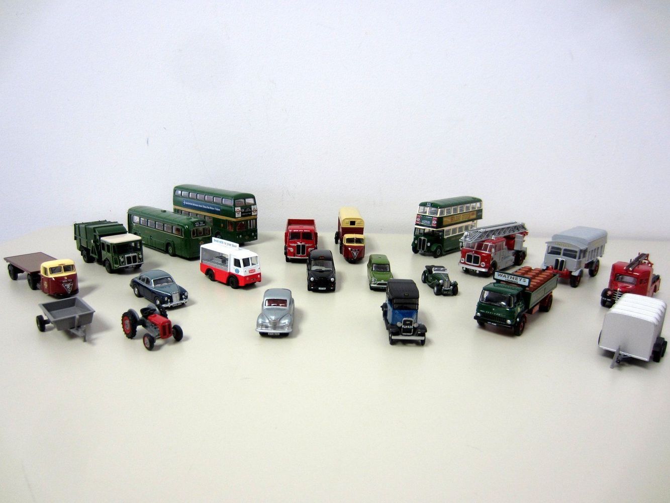 OXFORD DIECAST 1:76 17+ Cars Buses Fire Brigade Taxi Classix Lledro ...