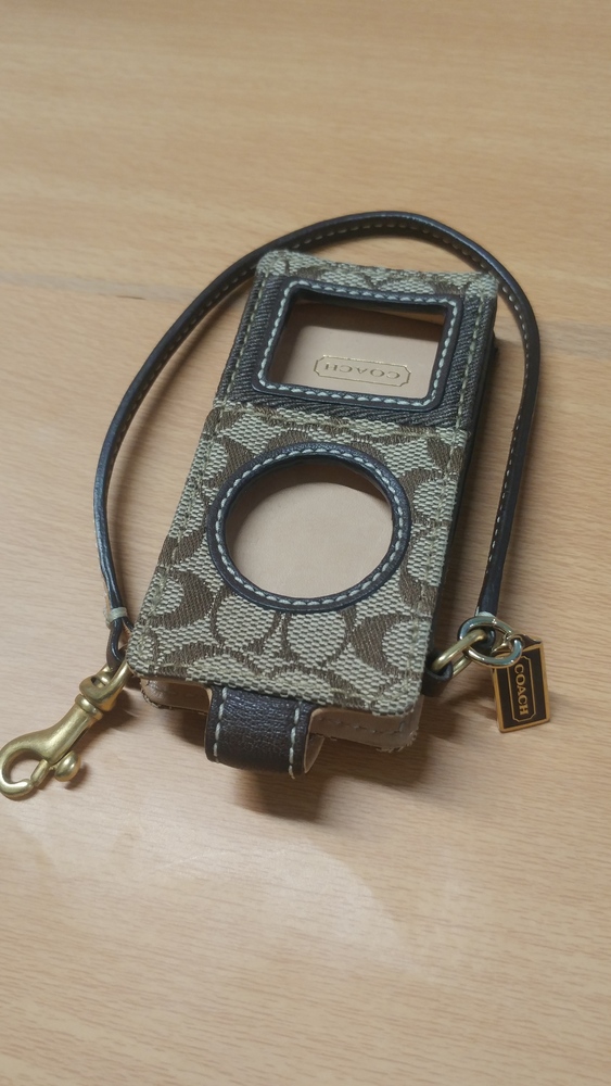 Coach iPod Mini Carrying Case | Avenue Shop Swap & Sell